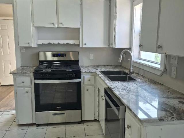 3 Br, 1 bath, Single Family 1629 S Keeler Ave
