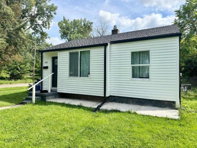 3 Br, 1 bath, Single Family 1701 Ottawa Dr