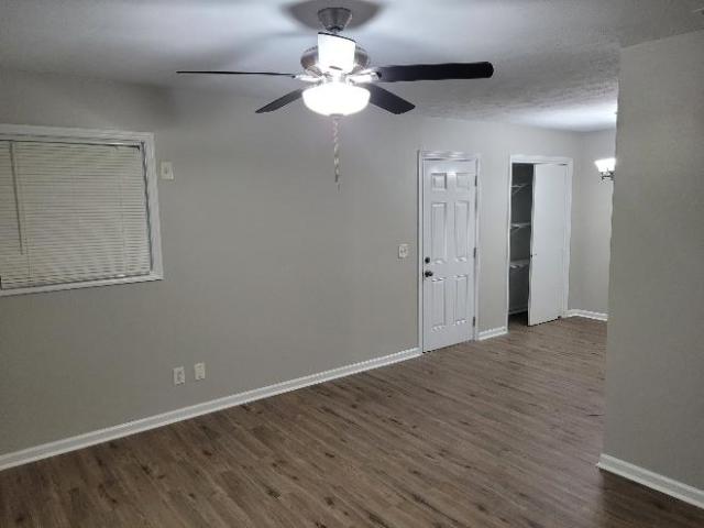 3 Br, 1 bath, Single Family 1711 Floyd Rd