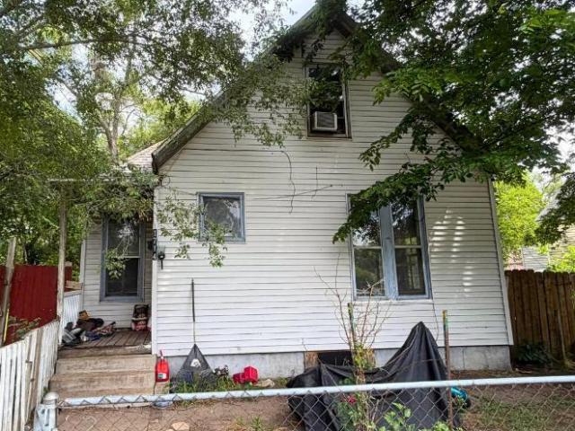 3 Br, 1 bath, Single Family 1714 S Livingston St