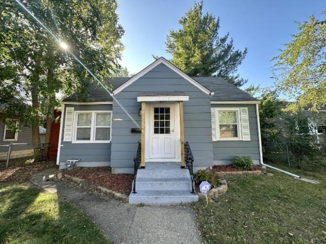 3 Br, 1 bath, Single Family 1720 Kilburn Ave
