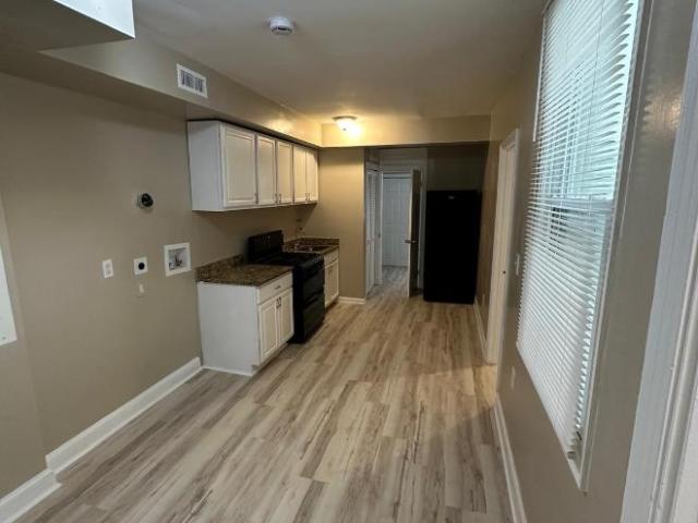 3 Br, 1 bath, Single Family 1720 R St Se