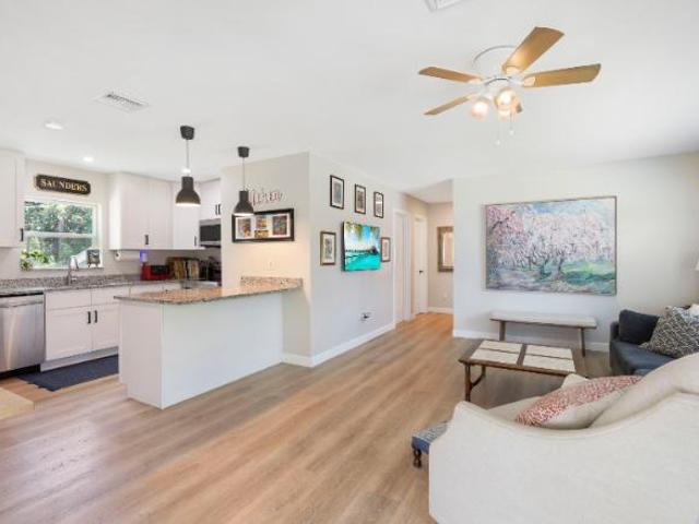 3 Br, 1 bath, Single Family 1756 42nd Ave