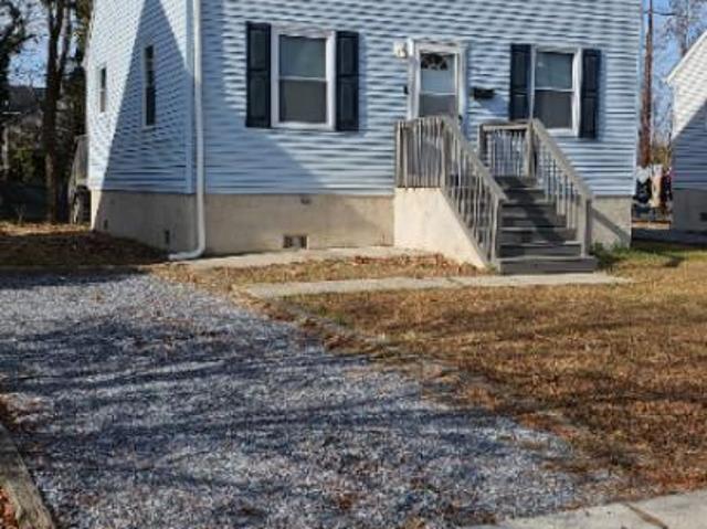 3 Br, 1 bath, Single Family 17 Ward Street