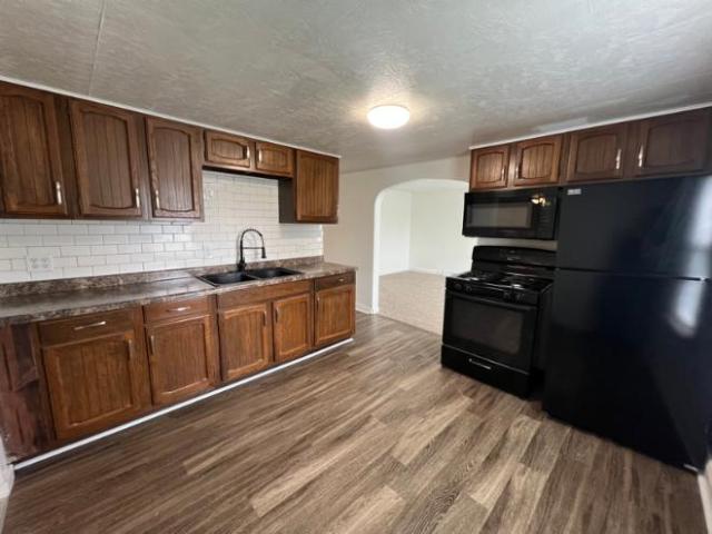 3 Br, 1 bath, Single Family 1810 14th St