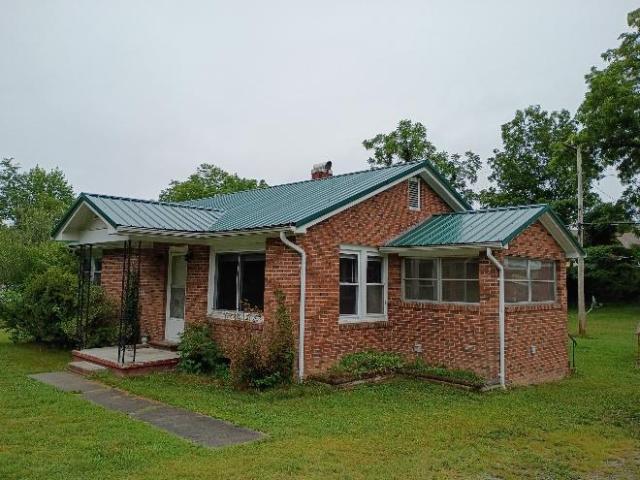 3 Br, 1 bath, Single Family 1810 Willow Rd