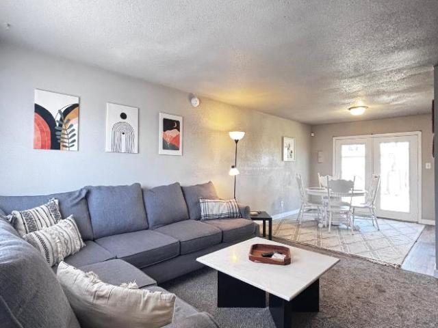 3 Br, 1 bath, Single Family 1818 Seminole