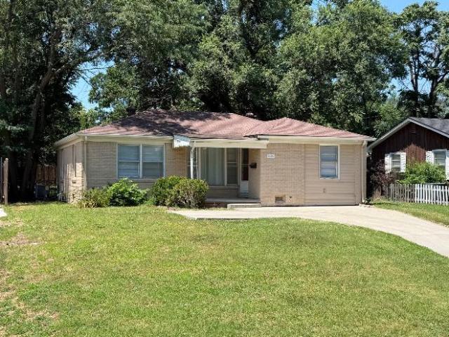 3 Br, 1 bath, Single Family 1825 Drollinger St