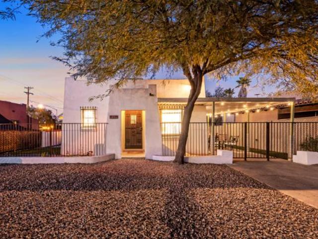 3 Br, 1 bath, Single Family 1905 E 9th St