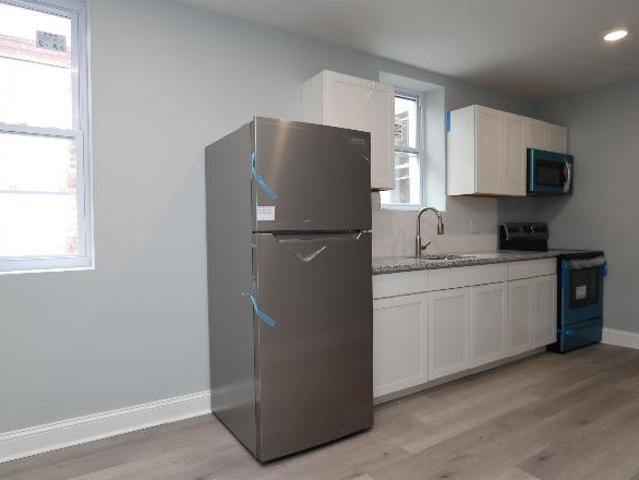 3 Br, 1 bath, Single Family 1908 West Diamond Street