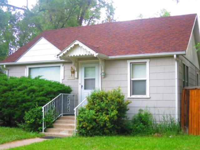 3 Br, 1 bath, Single Family 1916 W Platte Ave