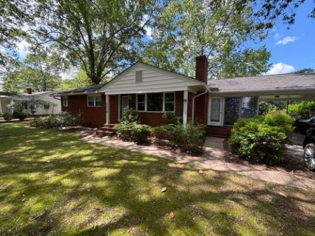 3 Br, 1 bath, Single Family 191 Scenic Dr