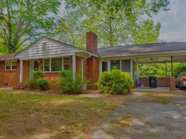 3 Br, 1 bath, Single Family 191 Scenic Dr