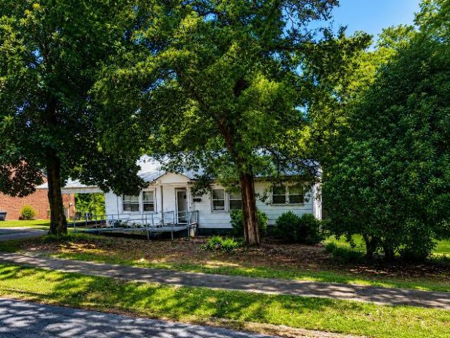 3 Br, 1 bath, Single Family 1920 Drayton St