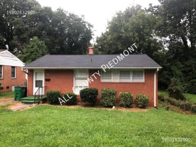 3 Br, 1 bath, Single Family 1925 Kennesaw Dr