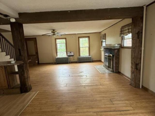 3 Br, 1 bath, Single Family 196 Prospect St