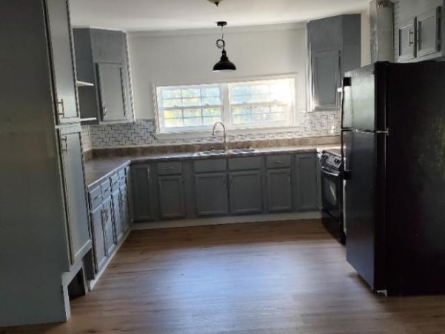 3 Br, 1 bath, Single Family 19 NE 140th Street