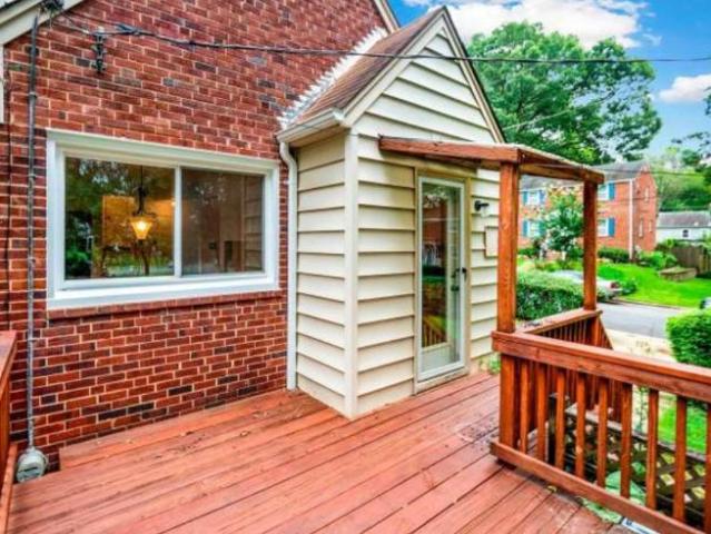 3 Br, 1 bath, Single Family 10000 Kinross Avenue