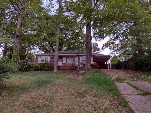 3 Br, 1 bath, Single Family 1001 Dale Drive