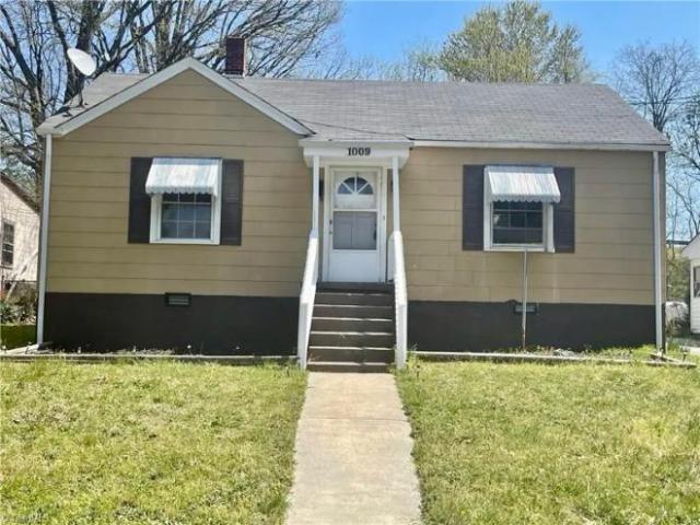 3 Br, 1 bath, Single Family 1009 Duke St