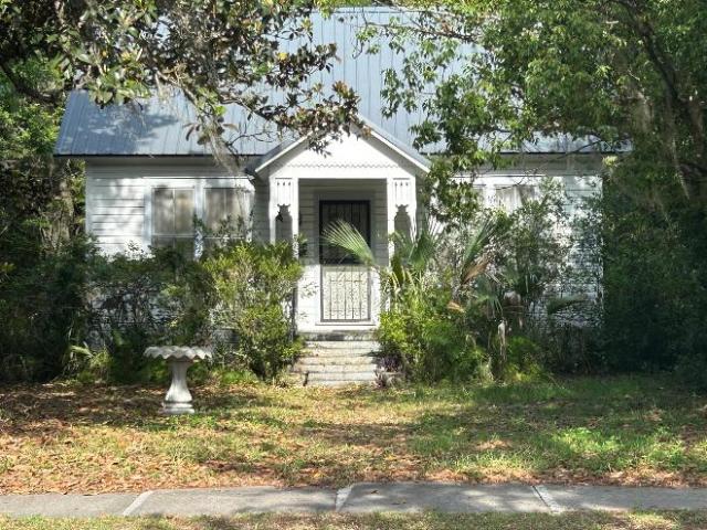 3 Br, 1 bath, Single Family 1022 NW 4th St