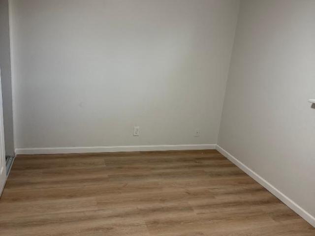 3 Br, 1 bath, Single Family 1025 Muriel St NE
