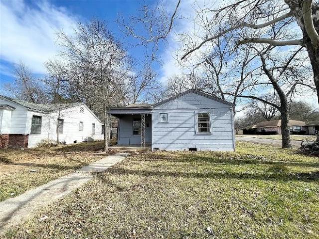 3 Br, 1 bath, Single Family 1061 19th St SE