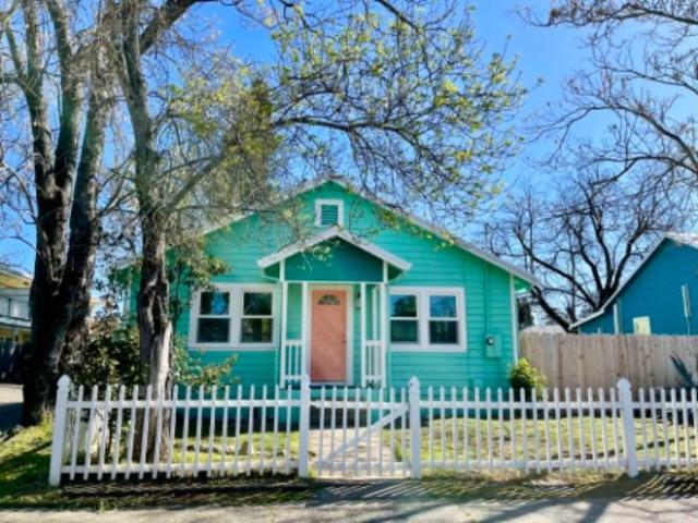 3 Br, 1 bath, Single Family 1063 Gilbert St
