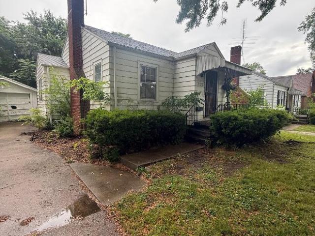 3 Br, 1 bath, Single Family 1073 W Packard St