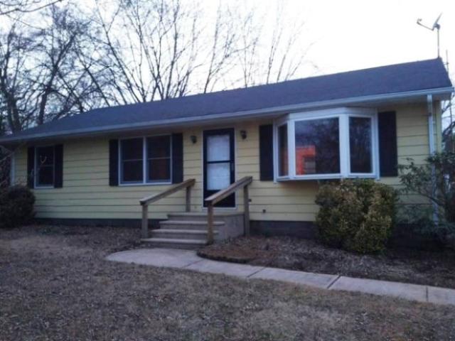3 Br, 1 bath, Single Family 109 Fairview Dr