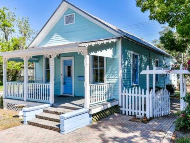 3 Br, 1 bath, Single Family 10 Venancio St