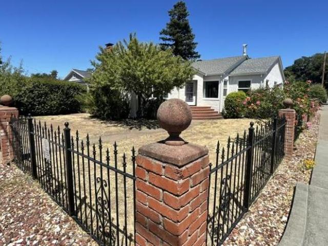 3 Br, 1 bath, Single Family 1100 Second St