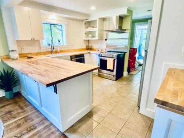 3 Br, 1 bath, Single Family 11017 31st Avenue Northeast