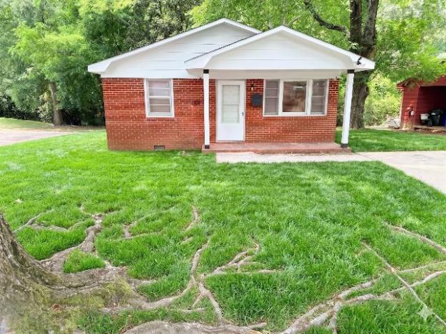 3 Br, 1 bath, Single Family 1101 Fontana St