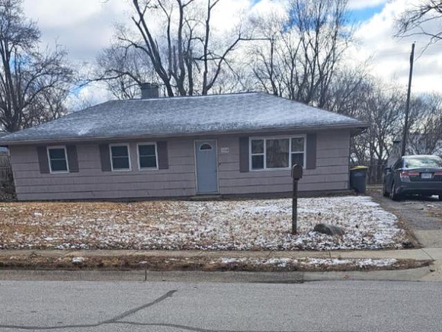3 Br, 1 bath, Single Family 1104 Riverton Dr