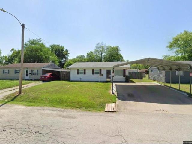 3 Br, 1 bath, Single Family 1107 Saint Margaret Dr