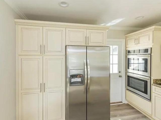 3 Br, 1 bath, Single Family 1109 Ellen Ave