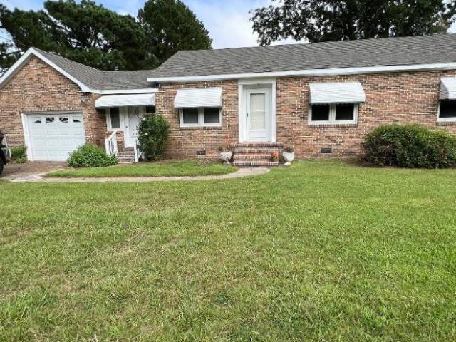 3 Br, 1 bath, Single Family 1119 Aydlett Rd