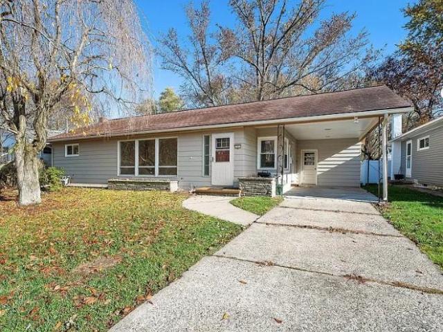 3 Br, 1 bath, Single Family 111 W Pettebone St