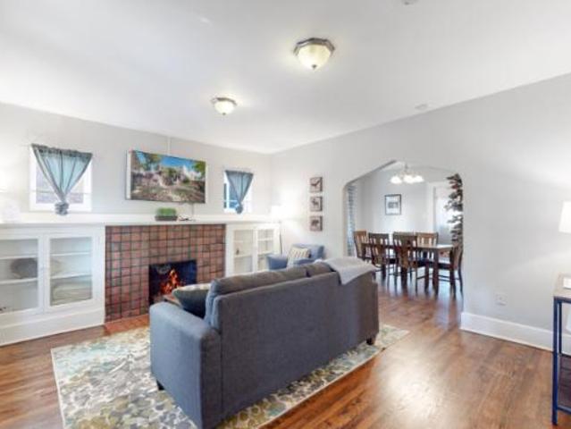 3 Br, 1 bath, Single Family 1137 Colorado Blvd