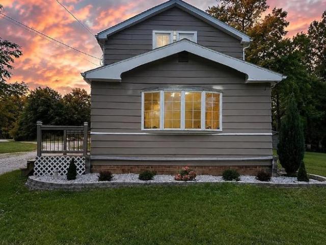 3 Br, 1 bath, Single Family 11526 Ravenna Rd