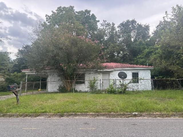 3 Br, 1 bath, Single Family 1208 E 2nd Ave