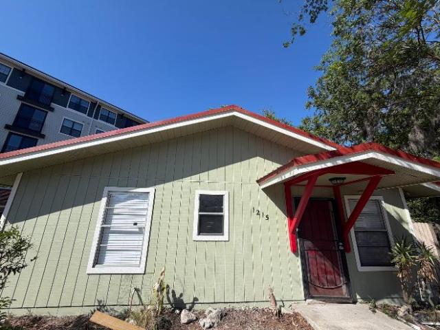 3 Br, 1 bath, Single Family 1215 NW 6th Place