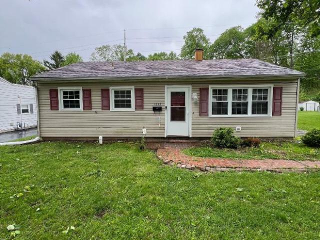 3 Br, 1 bath, Single Family 1242 E Fair