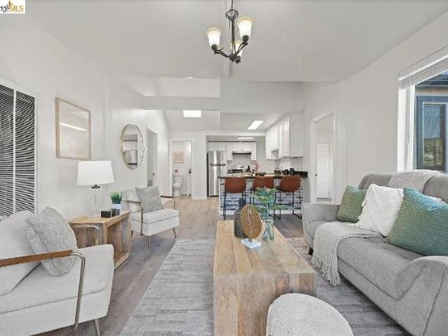 3 Br, 1 bath, Single Family 1261 61st St