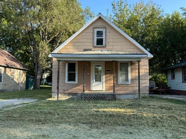 3 Br, 1 bath, Single Family 1286 East Vanderhoof St