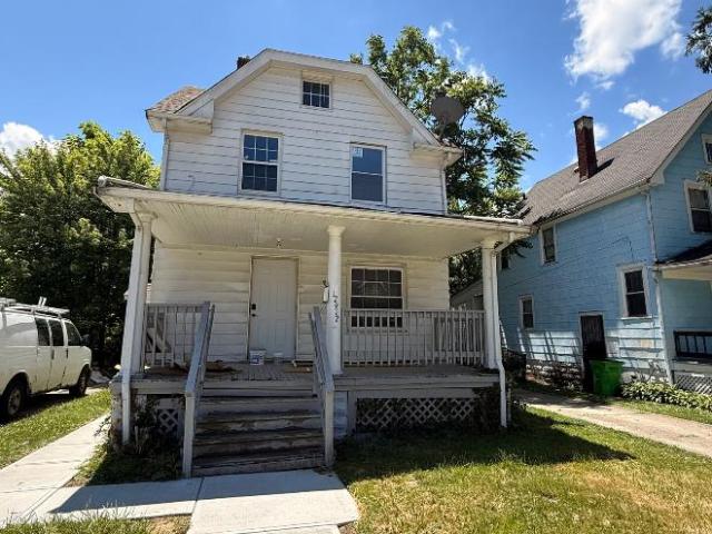 3 Br, 1 bath, Single Family 12912 Christine Ave