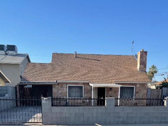 3 Br, 1 bath, Single Family 12 E Hill Dr