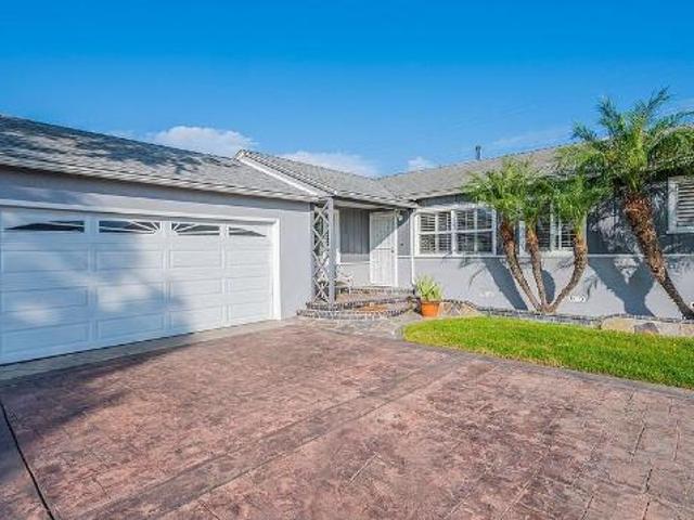 3 Br, 1 bath, Single Family 13016 S Wilkie Ave