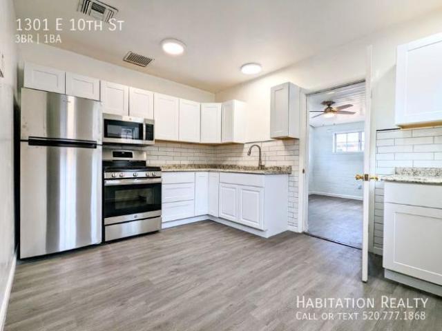 3 Br, 1 bath, Single Family 1301 E 10th St